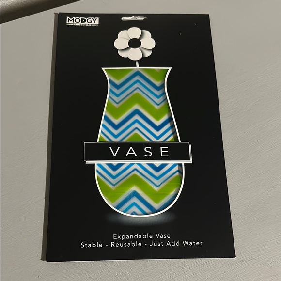 Accents | Modgy Expandable Vase With Blue And Green Chevron Pattern ...